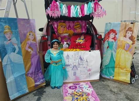 Disney Princess Trunk And Treat With Jasmine And Snow White Trunk Or