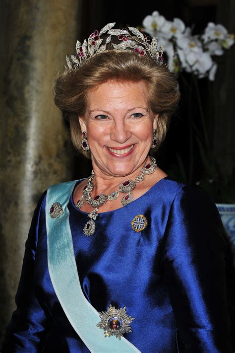The Fascinating History Of The Greek Ruby Wreath Tiara On The