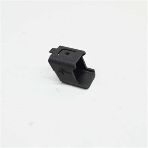 NEW VOLVO XC60 MK1 WATER JET HEADLIGHT CLEANING RETAINER 31301045 ...