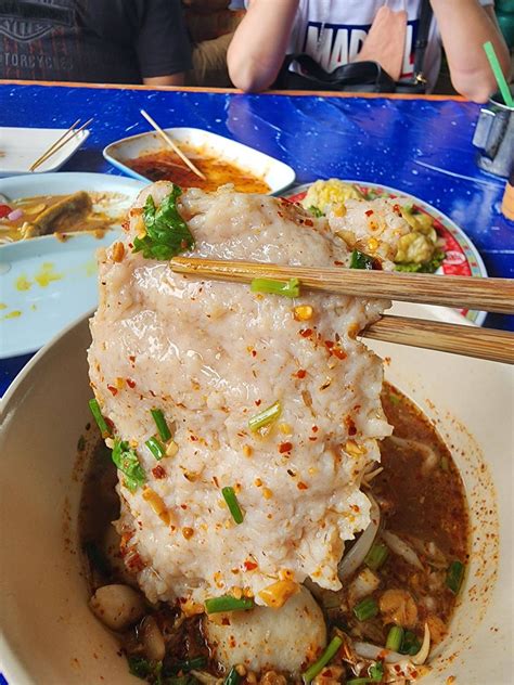 รูป โกหริ ก๋วยเตี๋ยวหมูต้มยำริมคลอง