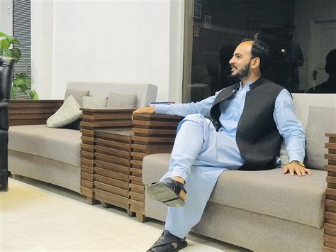 ‎karan Khan کرن خان‎ Added A New Photo Karan Khan کرن خان