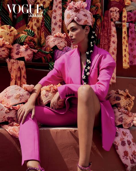 Vogue Arabia Feat