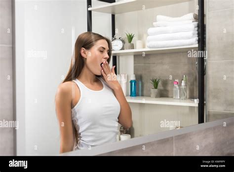 Ragazza Al Suo Bagno Immagini E Fotografie Stock Ad Alta Risoluzione