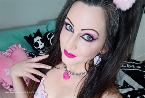 Goth Slut Vintage 60s Mod Strip Tease And Masturbation