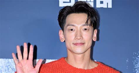 정지훈비여심 사로잡는 눈빛 사진