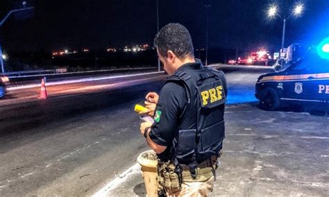 PRF flagra motorista dirigindo CNH suspensa em Malhada dos Bois O que é notícia em Sergipe