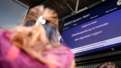 Chaos in Stuttgart Störung legt Zugverkehr am Hauptbahnhof lahm