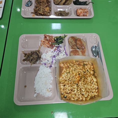 꽁짜 구내식당 음식여행 에펨코리아