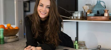 Presentatrice Miljuschka Verkozen Tot Meest Sexy Moeder Van Het Jaar