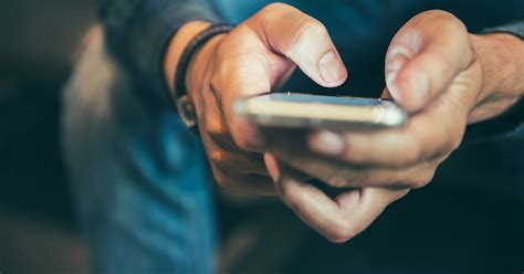 A California Lawmaker Wants To Fine Those Who Send Unwanted Dick Pics