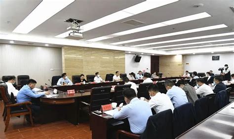 中共贾汪区委中心组学习暨区委常委会（扩大）会议召开