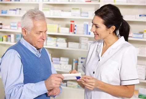 What Does A Pharmacy Technician Do And How To Become A Tech