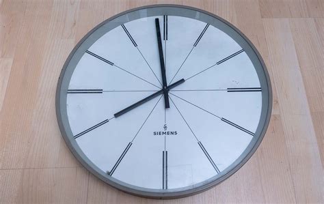 A Simple Control Of Slave Clocks With An Esp32 Microcontroller And