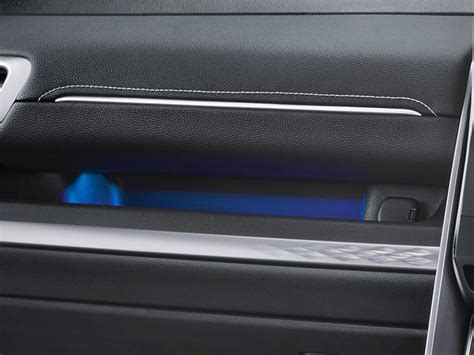 Toyota Innova 大改款印尼首发 搭载 Dynamic Force 引擎 TNGA 模组化底盘 改为前轮驱动 新增油电版 Toyota Innova