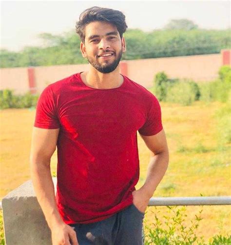 Pawan Bhati Blogger Biography Tring India