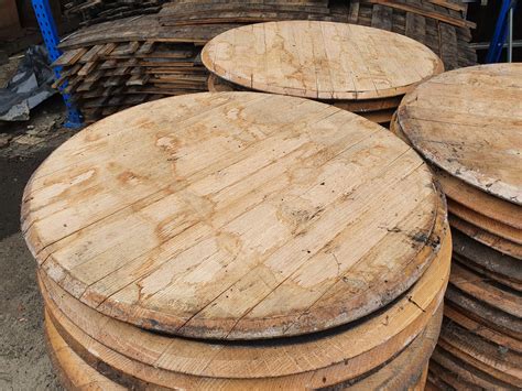 Hogshead Cask Ends 24″ Whisky Barrels