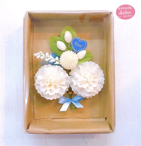 เข็มกลัดดอกมะลิวันแม่ช่อใหญ่มีกล่องใส่ให้สวยมากๆค่ะ Doll Miracle