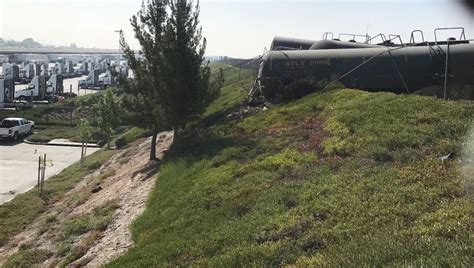 2 Tracks Damaged In San Bernardino Train Derailment Could Be Fixed By