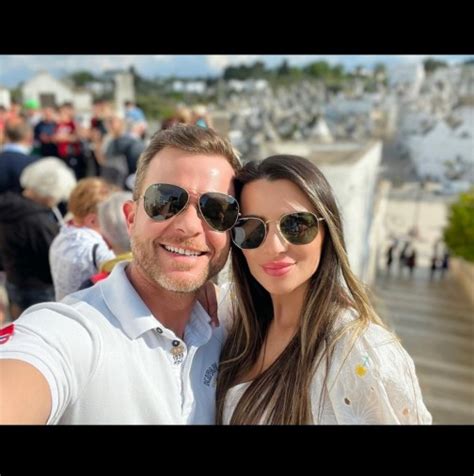 Ненчо Балабанов заведе жена си на сватбен воаяж на най романтичното място Снимки За Жената