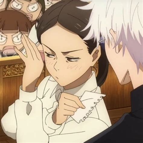 On Twitter That Teacher Stopping Everyone To Stop Crushing Over