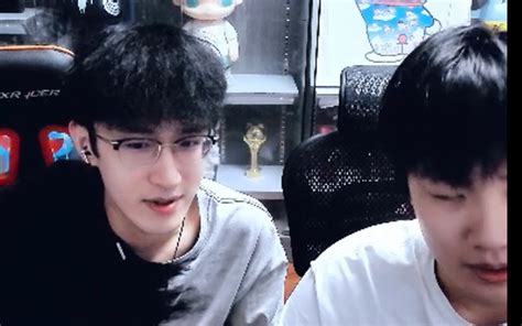 浮夸吐露直播十年没有热爱是不可能的 你浮夸真的要亏 你浮夸真的要亏 哔哩哔哩视频