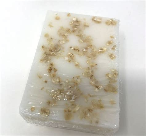 Luxurious Oatmeal Honey Soap Bar