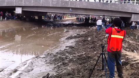 Class 1 Buggies Through Riverbed At Baja 1000 With Spin Out Buggy Hd