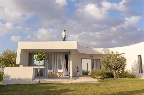 Villa Gel In Cyprus Outlines A Curvilinear Layout Fused With Greenery