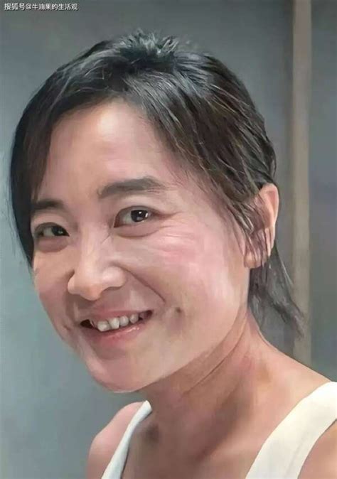 贾玲公开减肥全过程生图满脸皱纹被怒赞背心签名令人泪目