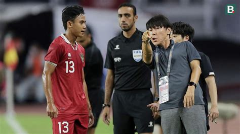Bikin Merinding Satu Stadion Nyanyi Lagu Tanah Airku Skuad Timnas