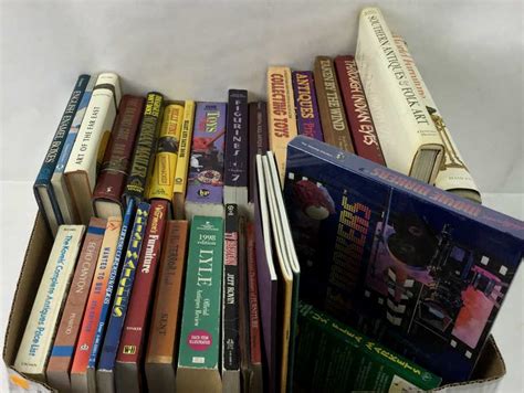 Lot 32 Assorted Books