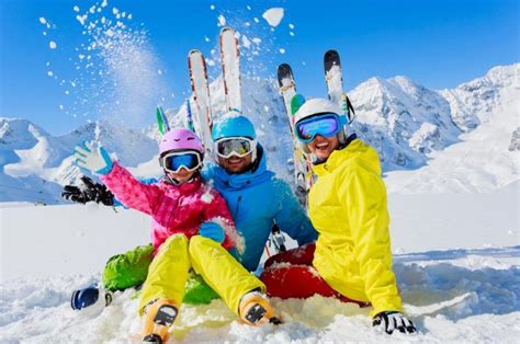 6 Nights 7 Days Shimla Kullu Manali Tour Package From Ahmedabad By Train