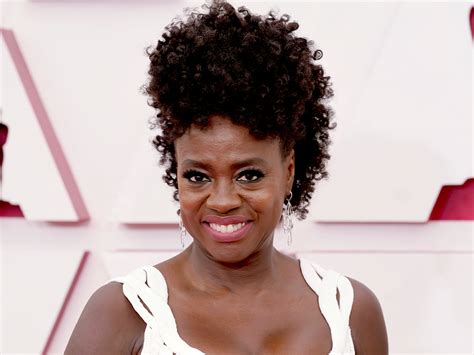 Why Viola Davis Makeup Artist Used 3 Shades Of Foundation For Her