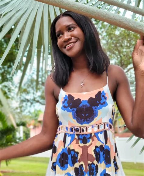 After Two Decades In The Us Daca Recipient Prepares To Self Deport