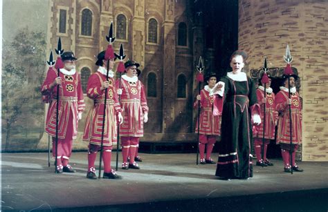 1993 The Yeomen Of The Guard — Diamond Valley Singers