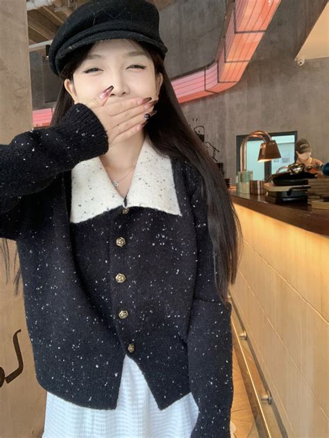 조이얼랏 레드당일발송 블랙레드 트위드 트윙클 가디건 배색 니트 스웨터 봄 가을 개강룩 데일리룩 겨울 연말룩 크리스마스 230385 76