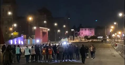Integrantes De La Caravana Migrante Ingresaron A Palacio Nacional Exigen Que Los Dejen
