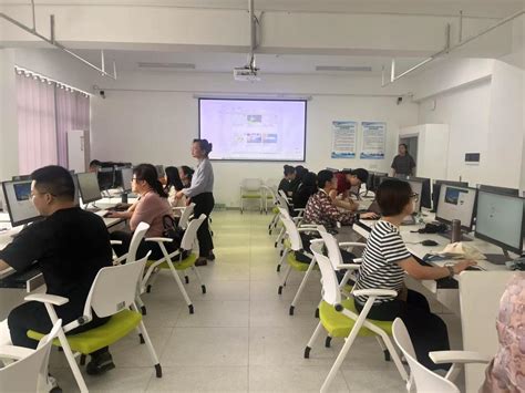 科技赋能 教学相长——人文学院全体教师参加课程知识图谱建设培训 人文学院