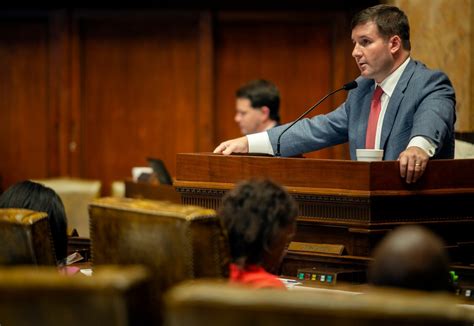 Lawmakers Move To Eliminate Mississippi Income Tax Mississippi Today