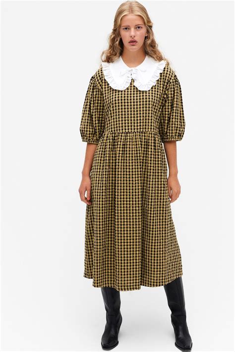 Купить Платье макси из ткани в клетку Monki | Trending dresses, Midi ...