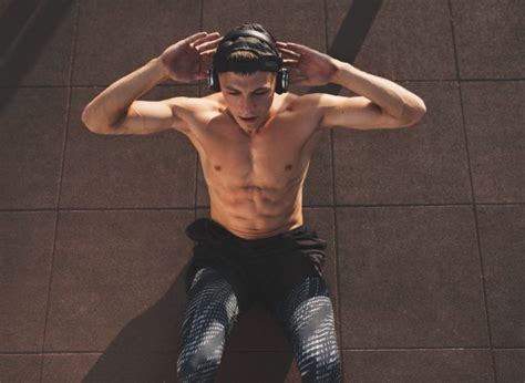 The Best Ab Workout For Men To Get A Chiseled Six Pack
