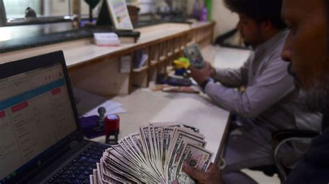 Pakistan Rupee Falls All Time Low Against Us Dollar Amid Economic
