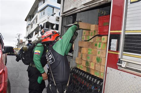 Equipo USAR ECU 21 del Cuerpo de Bomberos Municipal de Machala llegó a