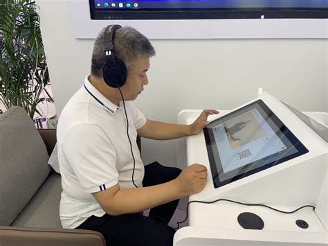 校图书馆一行赴2023年中国图书馆展览会参观学习 河南开封科技传媒学院