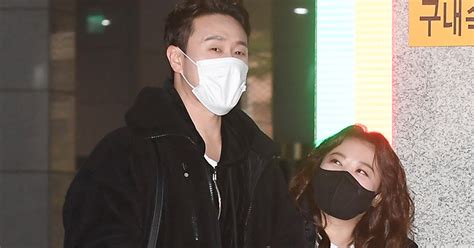 김원효 심진화 부부 다정한 출근길 포토엔hd