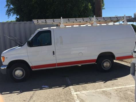 Ford Econoline E250 Cargo Van 2002
