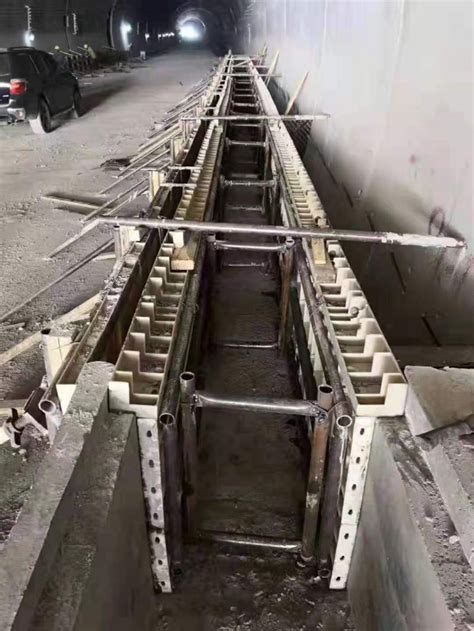 带肋塑料模板 亿万建材 厂家直销价格建筑建材品牌货源搜马运营