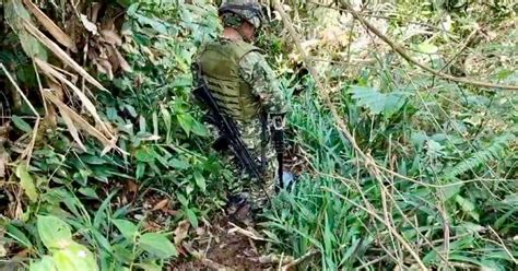 Ejército Halló Megadepósito De Fabricación Y Reparación De Armamento Del Clan Del Golfo En Chocó