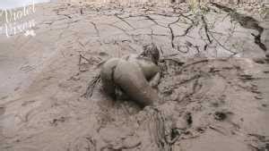 Mud Slut Violet S First Outdoor Mudgasm Fun In The Mud Until I Cum Transformed Into A Living