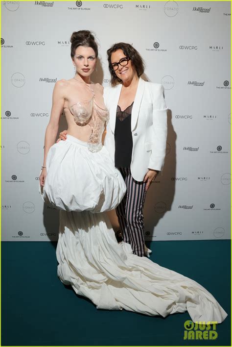 Julia Fox Wears Her Most Daring And Nsfw Outfit Yet A Clear Corset